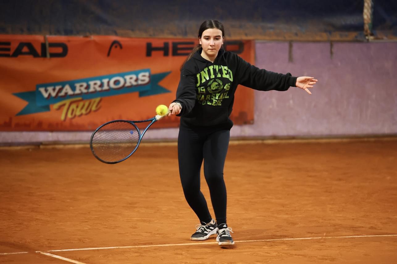 Inês Valente e Mariana Afonso em bom plano na Semana Juvenil do Ténis ...