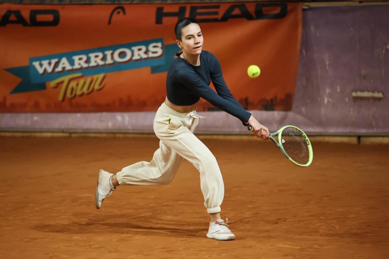 Inês Valente e Mariana Afonso em bom plano na Semana Juvenil do Ténis ...